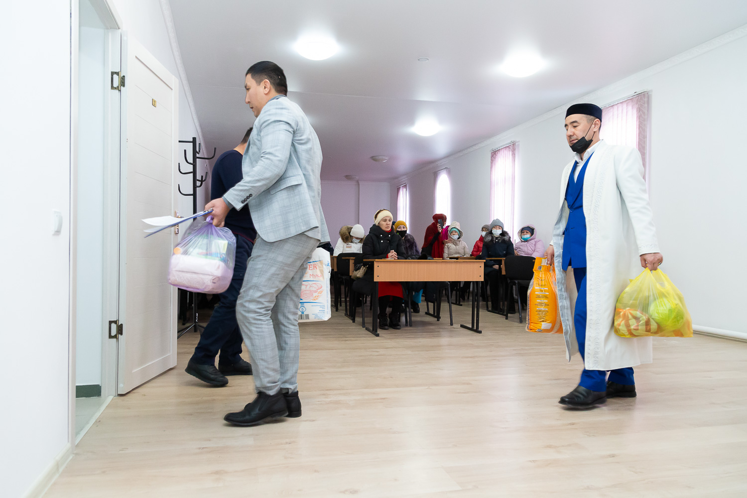 «Әбу Насыр әл-Фараби» мешіті: 30 отбасыға азық-түлік үлестірді (фото) - Ummet.kz- Үмметпен бірге!